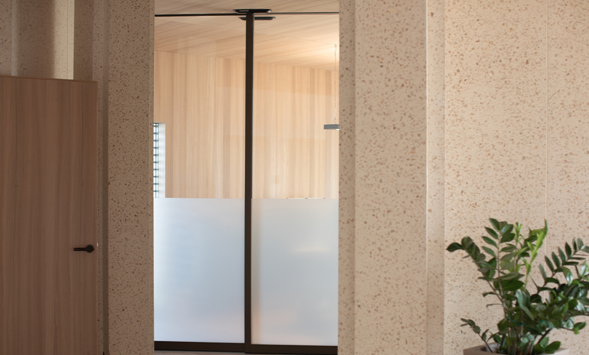 Automatic sliding glass security doors - Galvolux