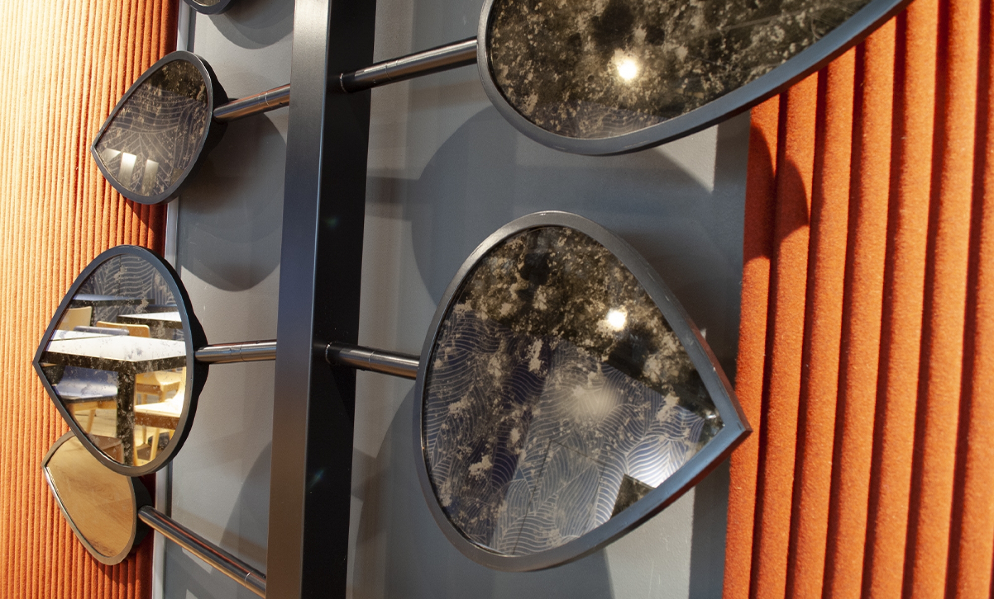 Oxide Line mirror with a vintage character - Galvolux